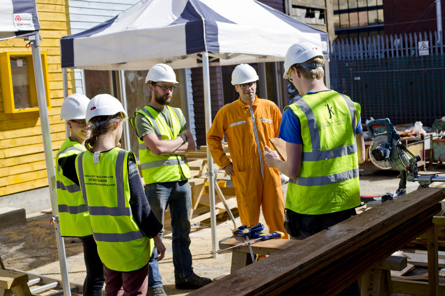 Blue House Yard – Jan Kattein Architects | Architecture, planning ...
